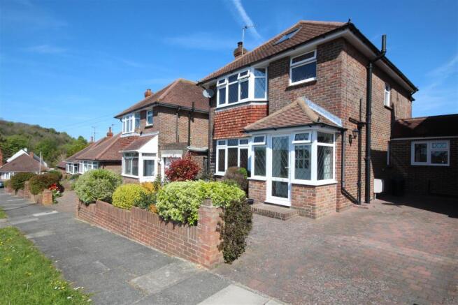 4 Bedroom Detached House For Sale In Highview Road Patcham Brighton Bn1