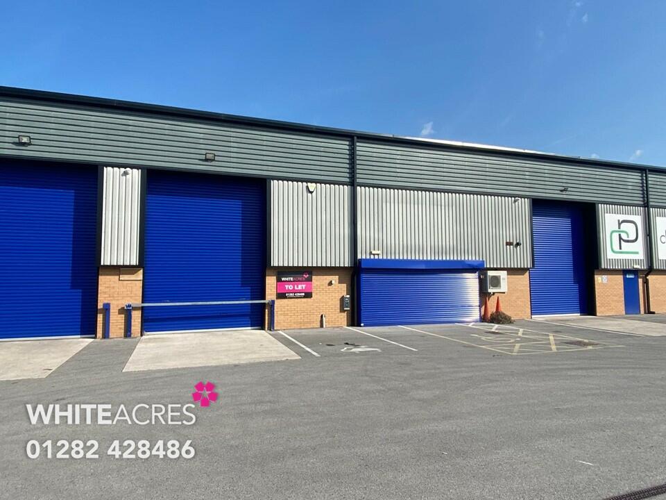 Light industrial facility to lease in 25B Empire Business Park ...