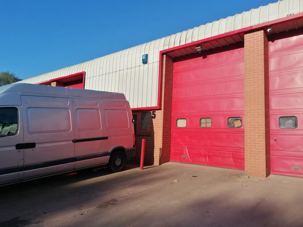 Light industrial facility to lease in Unit 5, Swan Units, Heron Road ...