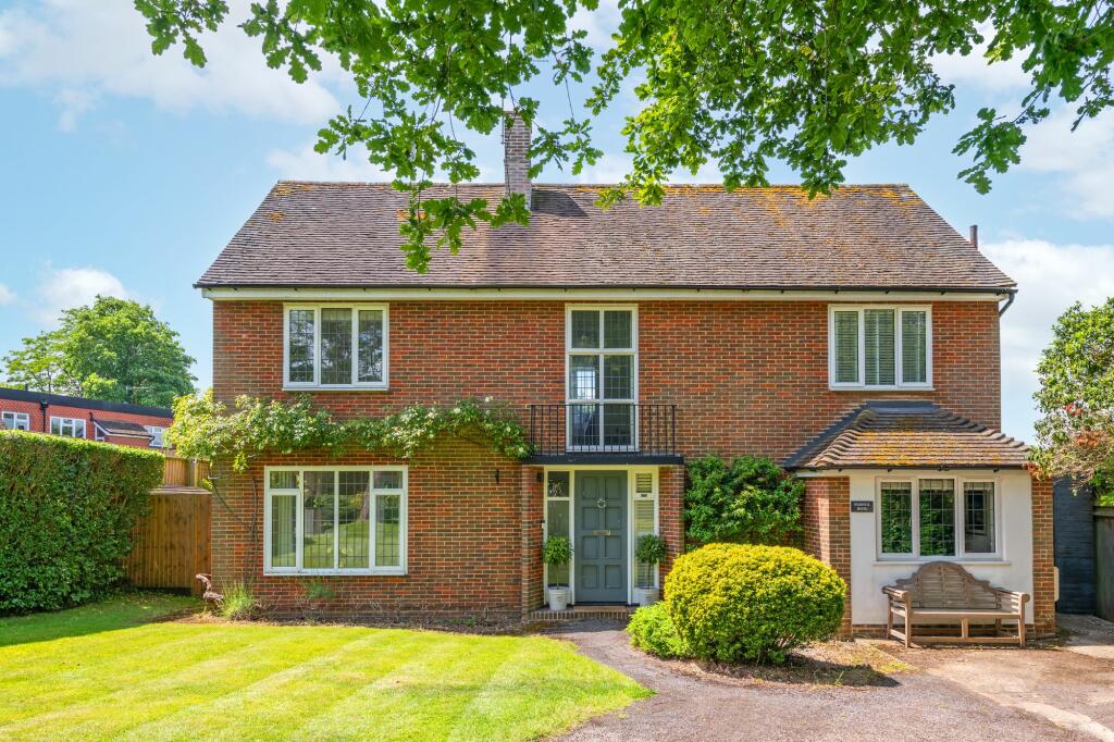 4 bedroom detached house for sale in Wray Common Road, Reigate, RH2