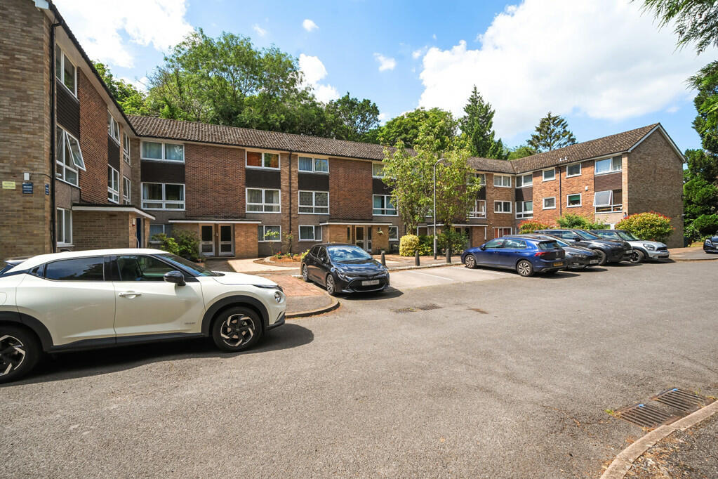 2 bedroom apartment for sale in Langland Court, Northwood, Middlesex, HA6