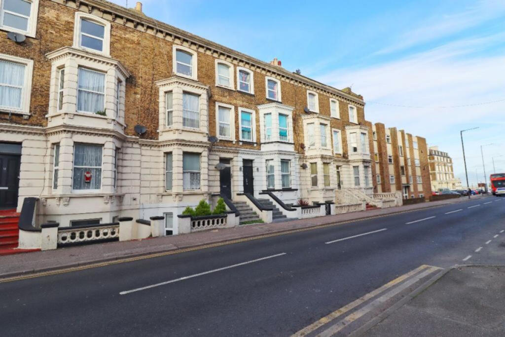1 bedroom flat for sale in Canterbury Road, Margate, CT9 5, CT9