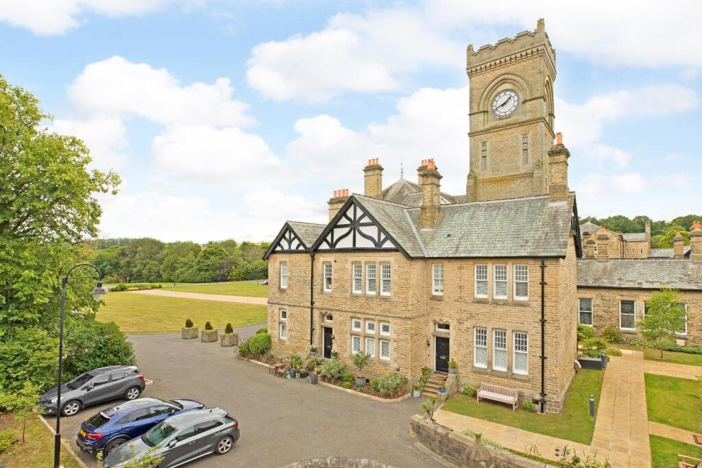 3 bedroom semi-detached house for sale in High Royds Fold, Menston, LS29