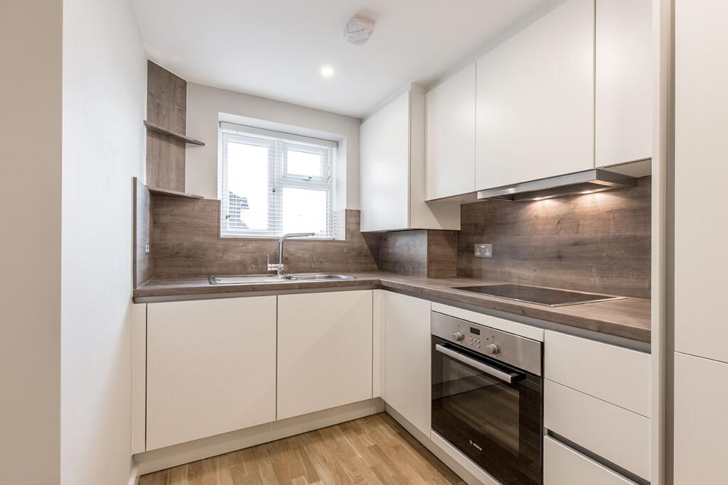 1 bedroom flat for rent in Hoe Lane, EN1