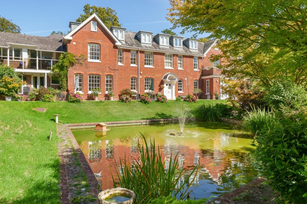 2 bedroom apartment for sale in Winton Hill, Stockbridge, SO20