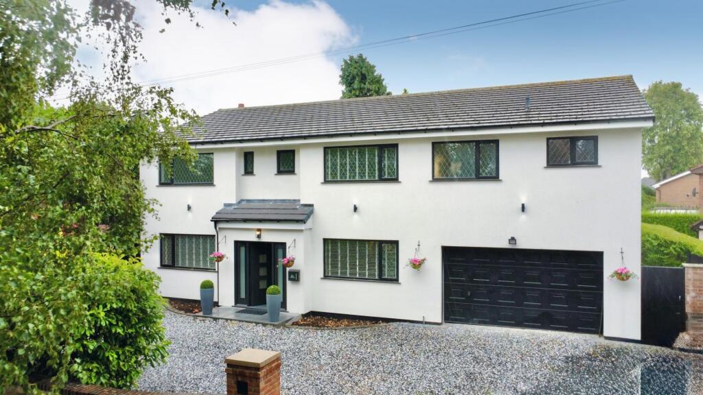 5 bedroom detached house for sale in Narrow Lane, Gresford, Wrexham, LL12