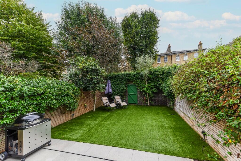 Is this a huge ex council house N London? | Mumsnet