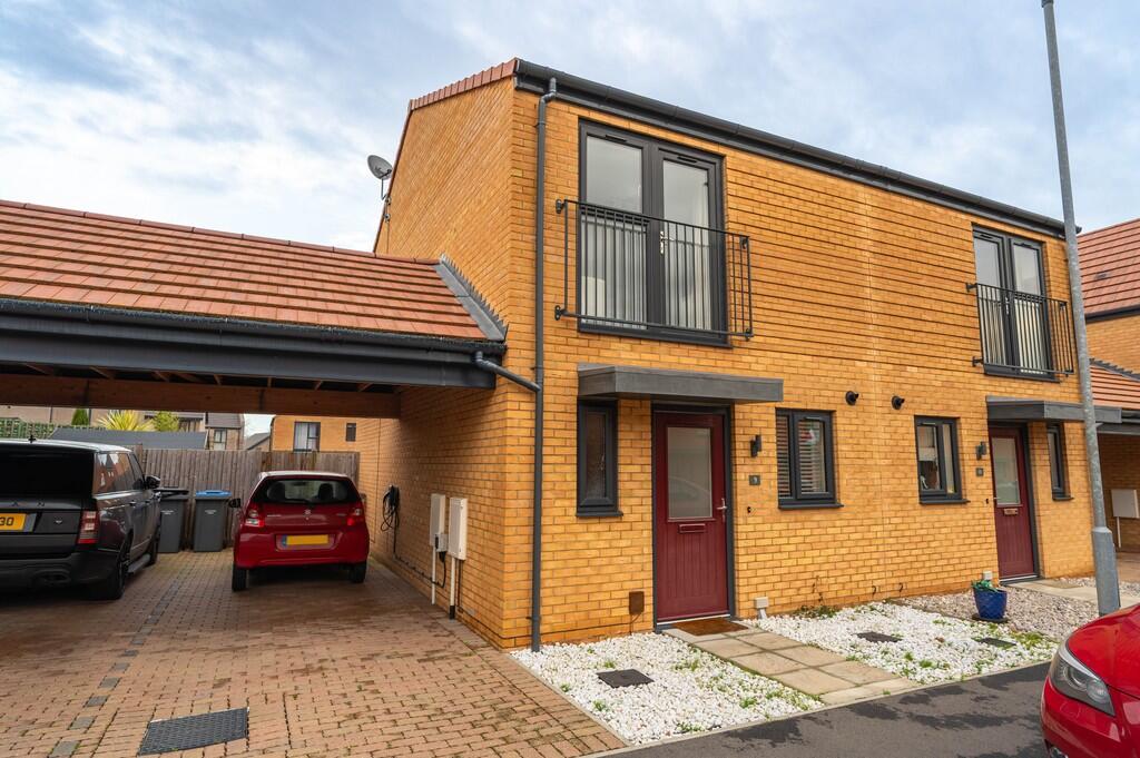 2 bedroom semi-detached house for sale in Rues Farm Road, Felixstowe, IP11