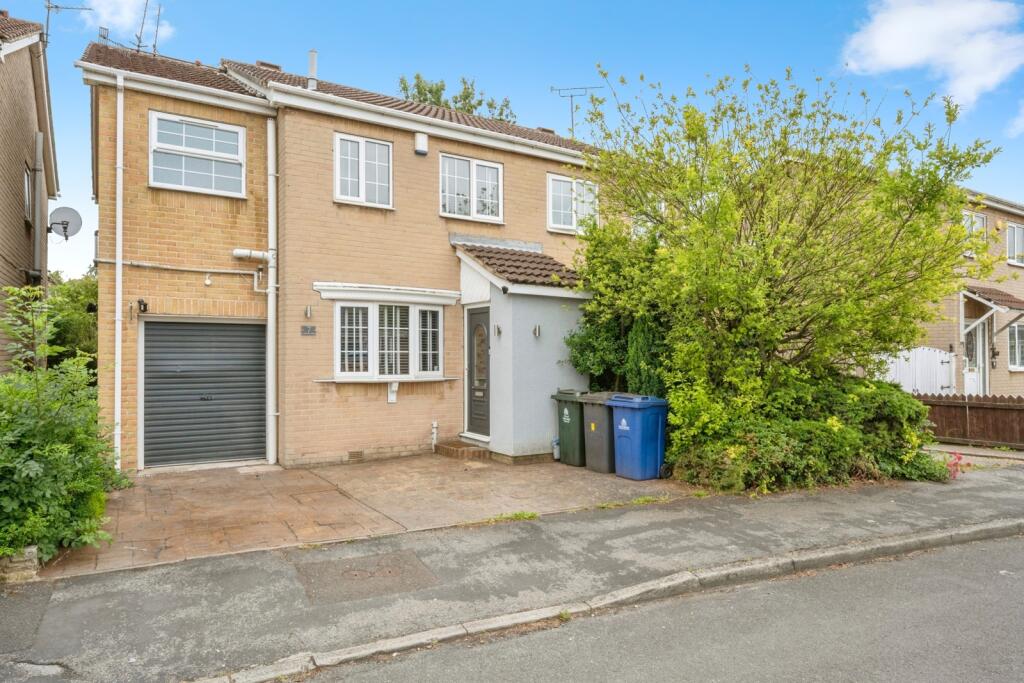 3 bedroom semi-detached house for sale in Crossfield Drive, Skellow ...