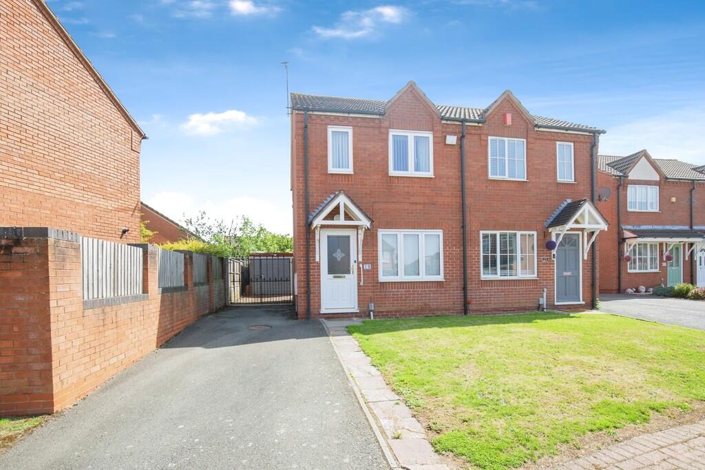 2 bedroom semi-detached house for sale in Birchwood Avenue, Dordon, B78