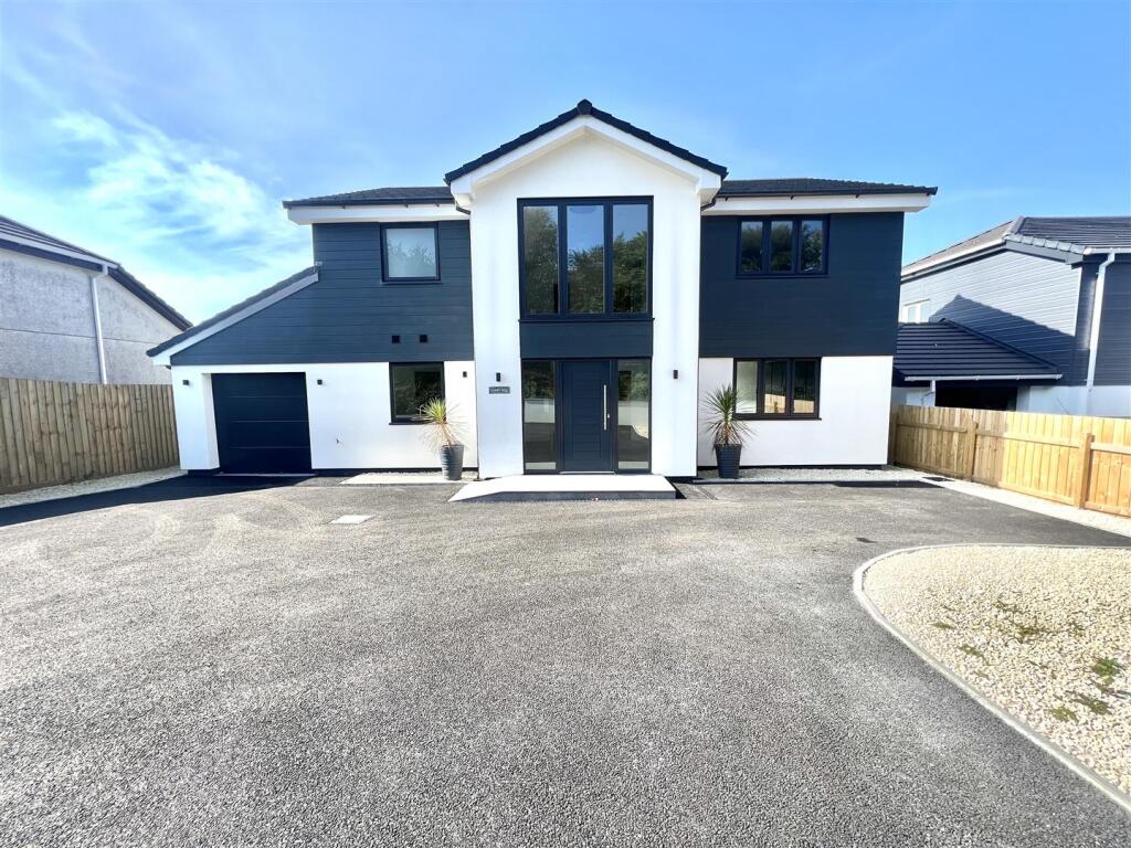 4 bedroom detached house for sale in St. Cyriac, Luxulyan, Bodmin, PL30