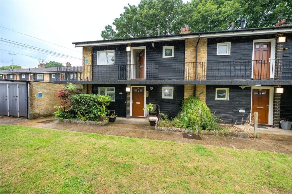 1 bedroom flat for sale in Acorn Place, Maidstone, ME15