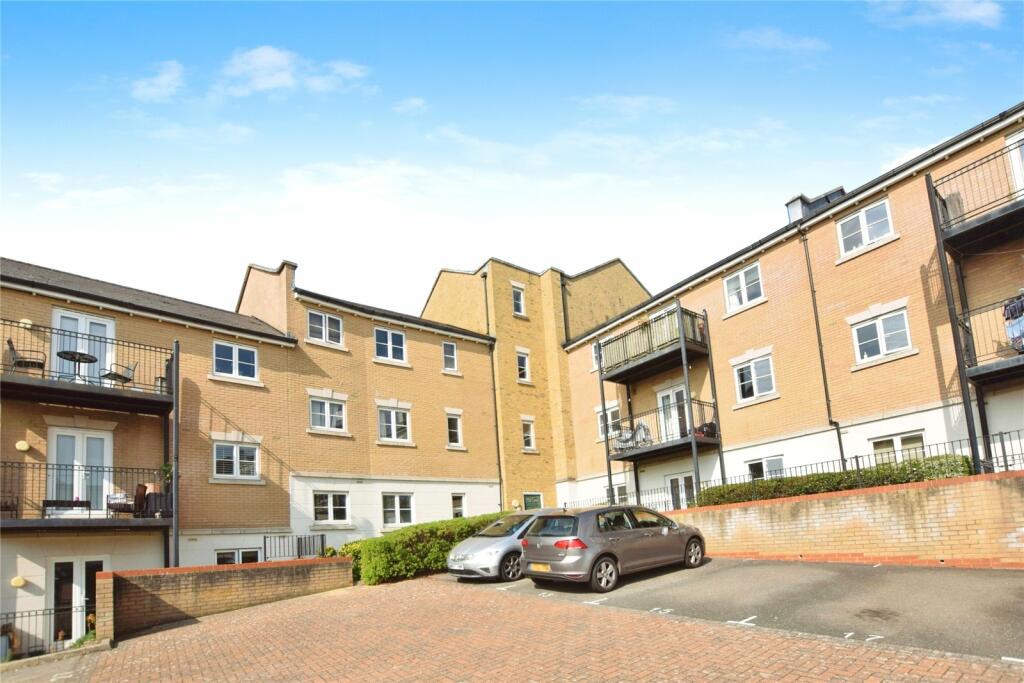 2 bedroom apartment for sale in Axial Drive, Colchester, Essex, CO4