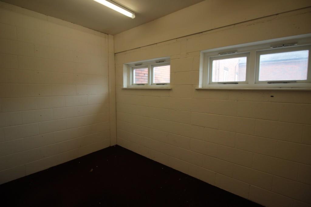 High street retail property to lease in Unit 17, College Walk ...