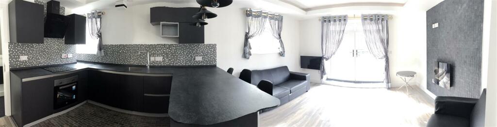 2 bedroom apartment for rent in The Parade, Roath, Cardiff, CF24