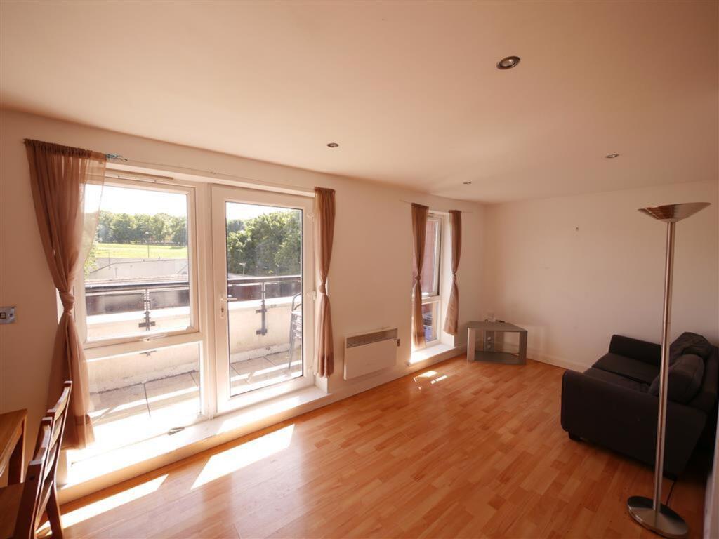 2 bedroom flat for rent in Rampart Road, Holborn Central Rampart Road, LS6