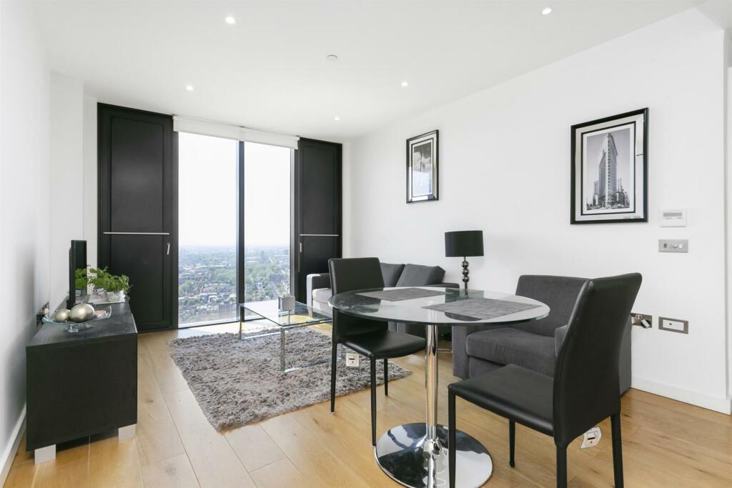 1 bedroom flat for sale in Strata Building, 8 Walworth Road, Elephant ...