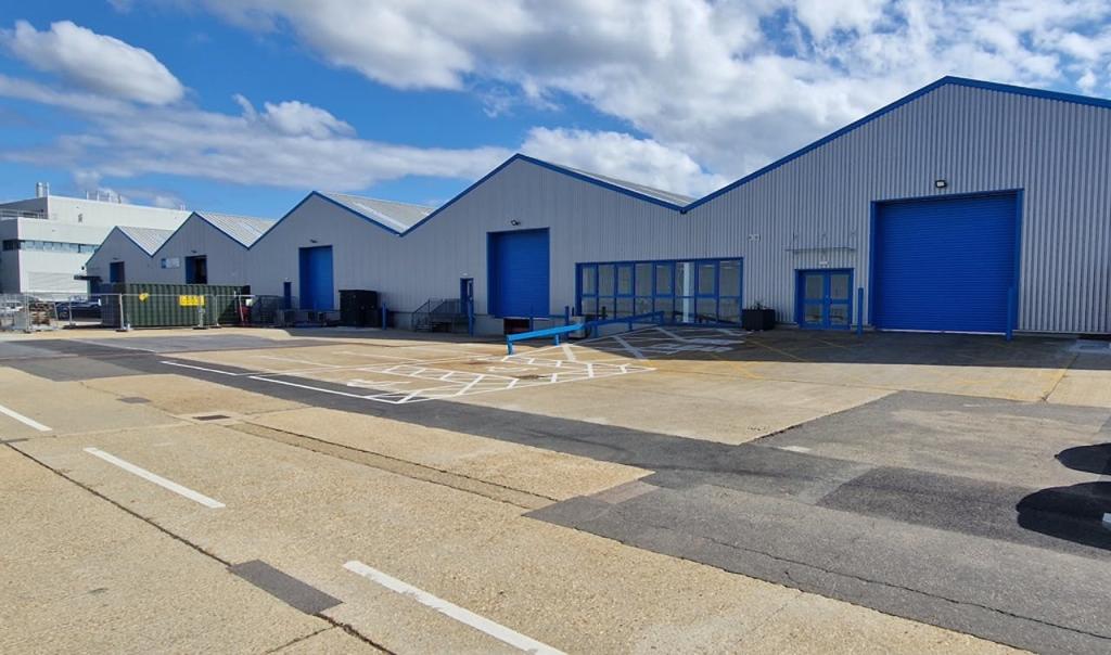 Distribution warehouse to lease in Unit 300 Fareham Reach Business Park ...