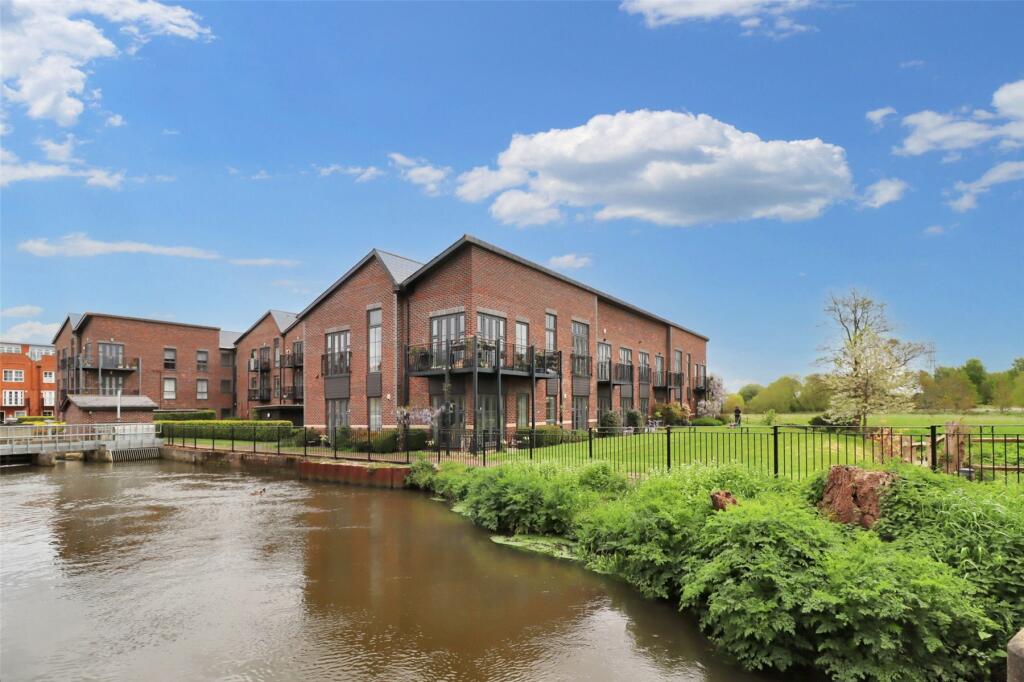 1 Bedroom Flat For Sale In Gresham Park Road Old Woking Woking