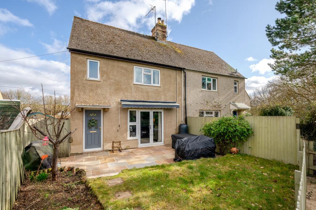 3 bedroom semi-detached house for sale in Meadow End, Fulbrook, Burford ...