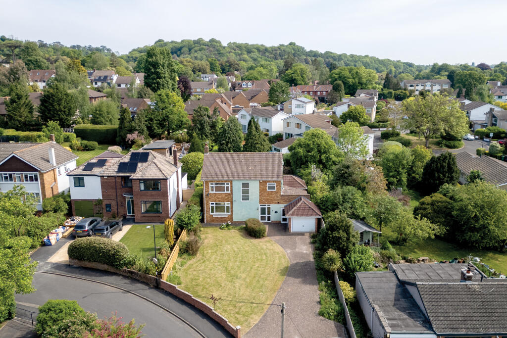 3 bedroom house for sale in Grove Avenue, Coombe Dingle, Bristol, BS9