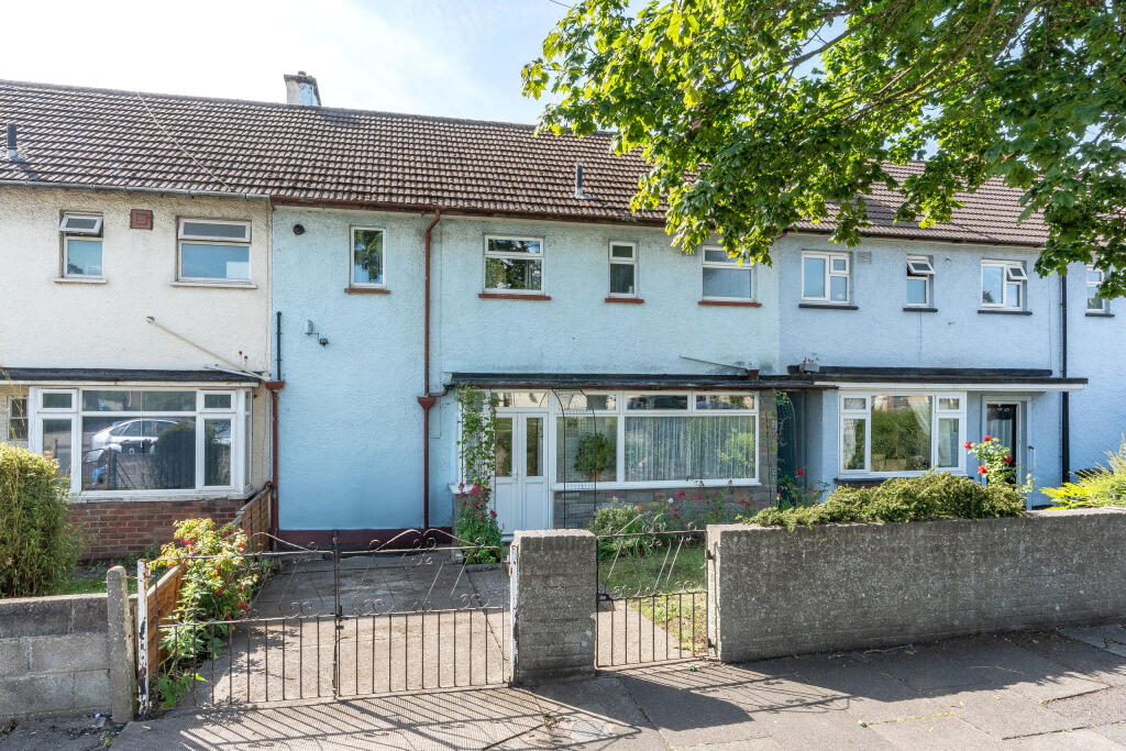 3 bedroom terraced house for sale in Greystoke Avenue, Bristol, BS10