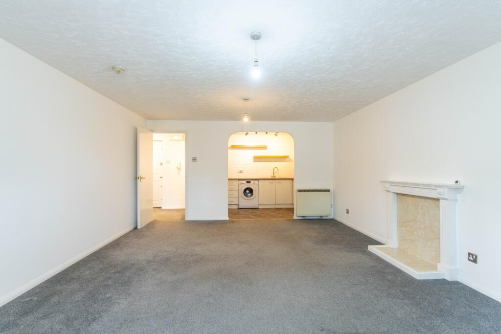 1 bedroom flat for rent in Darwin Court, Gravel Walk, Rochester, Kent, ME1