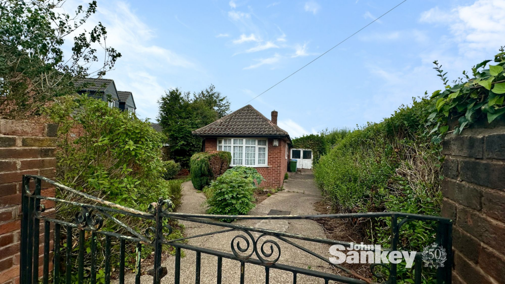 2 bedroom detached bungalow for sale in West Bank Wynd, Mansfield, NG19