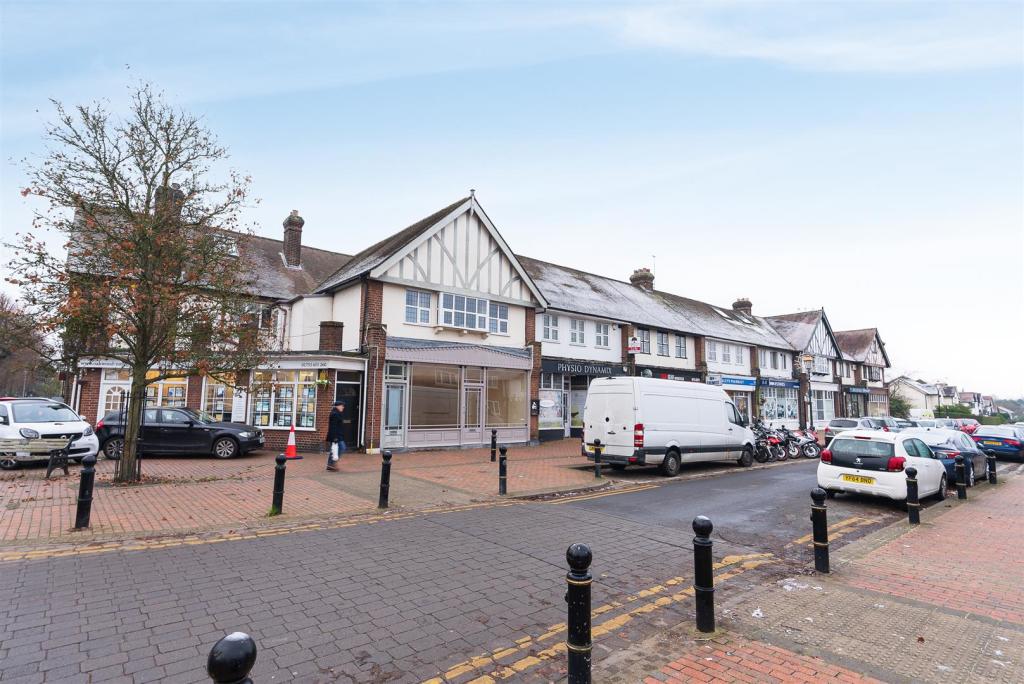 Shop for sale in Bathurst Walk, Iver, SL0