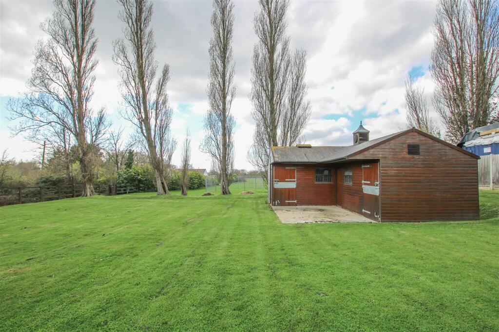 4 Bedroom Detached House For Sale In Great Warley Street Great Warley