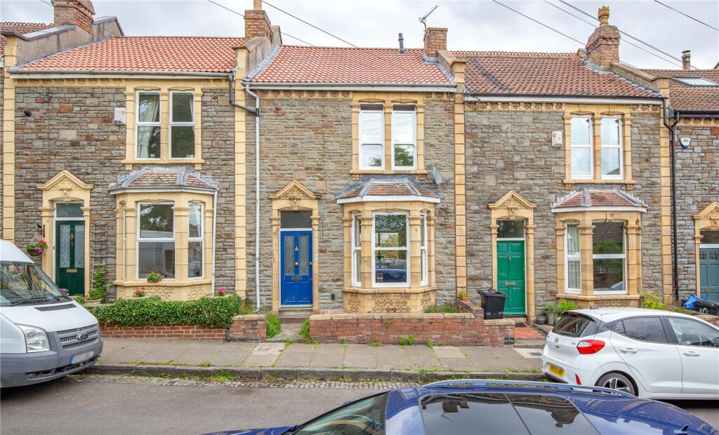 2 bedroom terraced house for sale in Hughenden Road, Horfield, Bristol, BS7