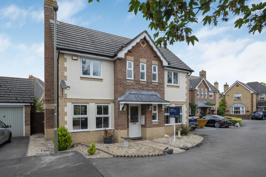 3 bedroom detached house for sale in Ingrebourne Way, Didcot, OX11