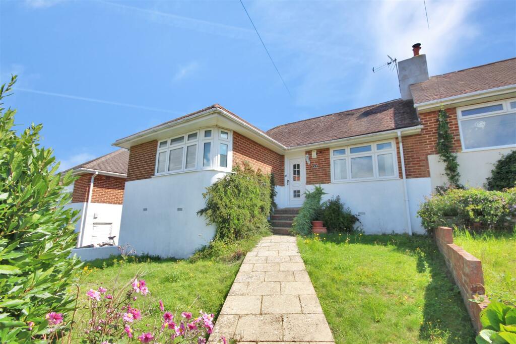 3 Bedroom Semi Detached Bungalow For Rent In Wilmington Close Brighton