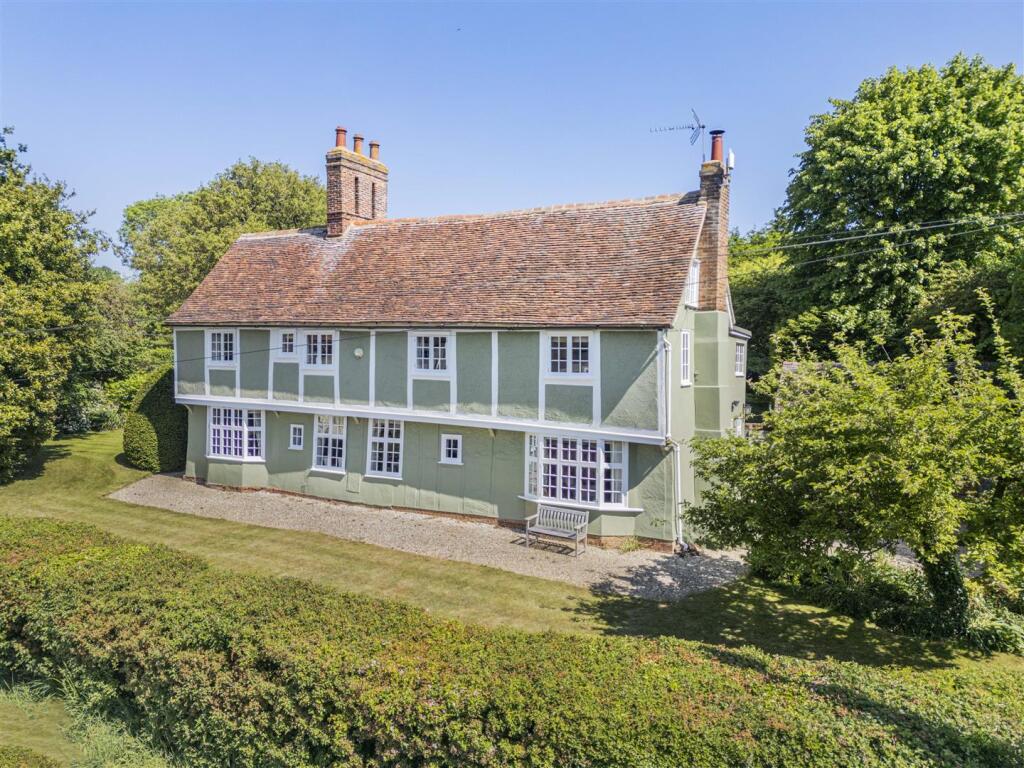 5 bedroom detached house for sale in Ickleton Road, Elmdon, Saffron ...