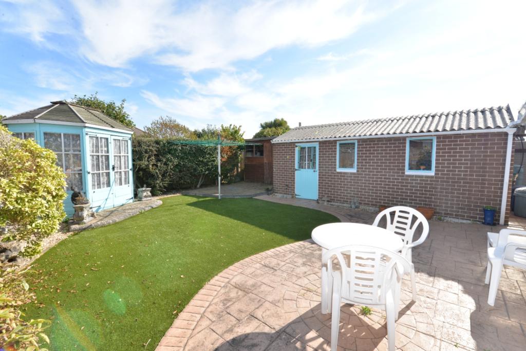 2 Bedroom Bungalow For Sale In Arnolds Close Barton On Sea New Milton