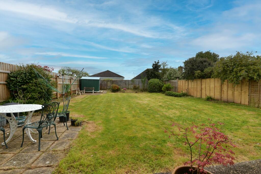 2 Bedroom Bungalow For Sale In Sea Road Barton On Sea New Milton Bh25