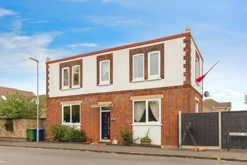 3 bedroom detached house for sale in Regent Avenue, March, PE15