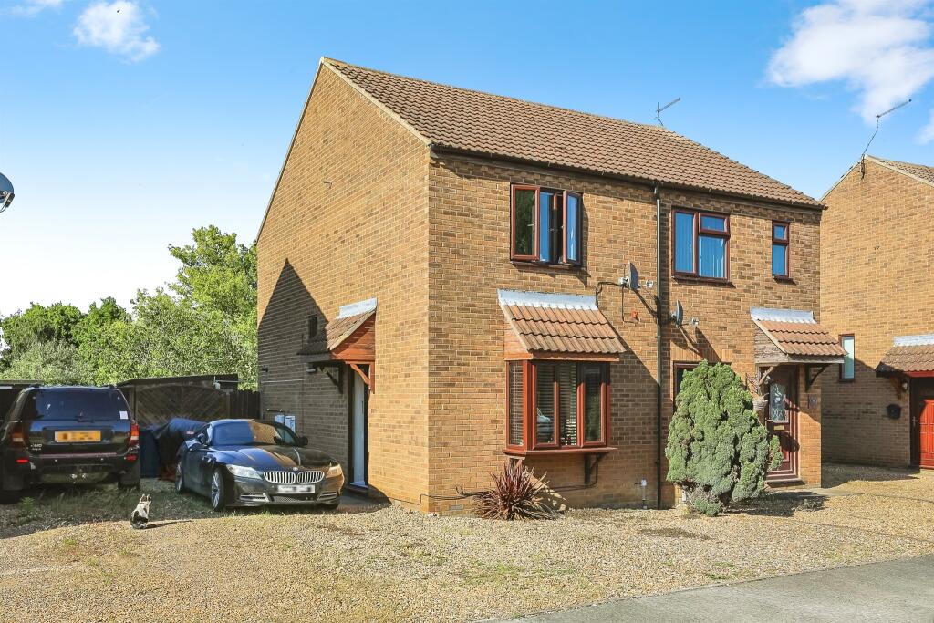 2 bedroom semi-detached house for sale in Red Barn, Turves ...