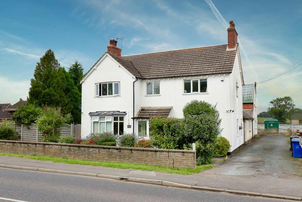 3 bedroom detached house for sale in Station Road, Langworth, LN3