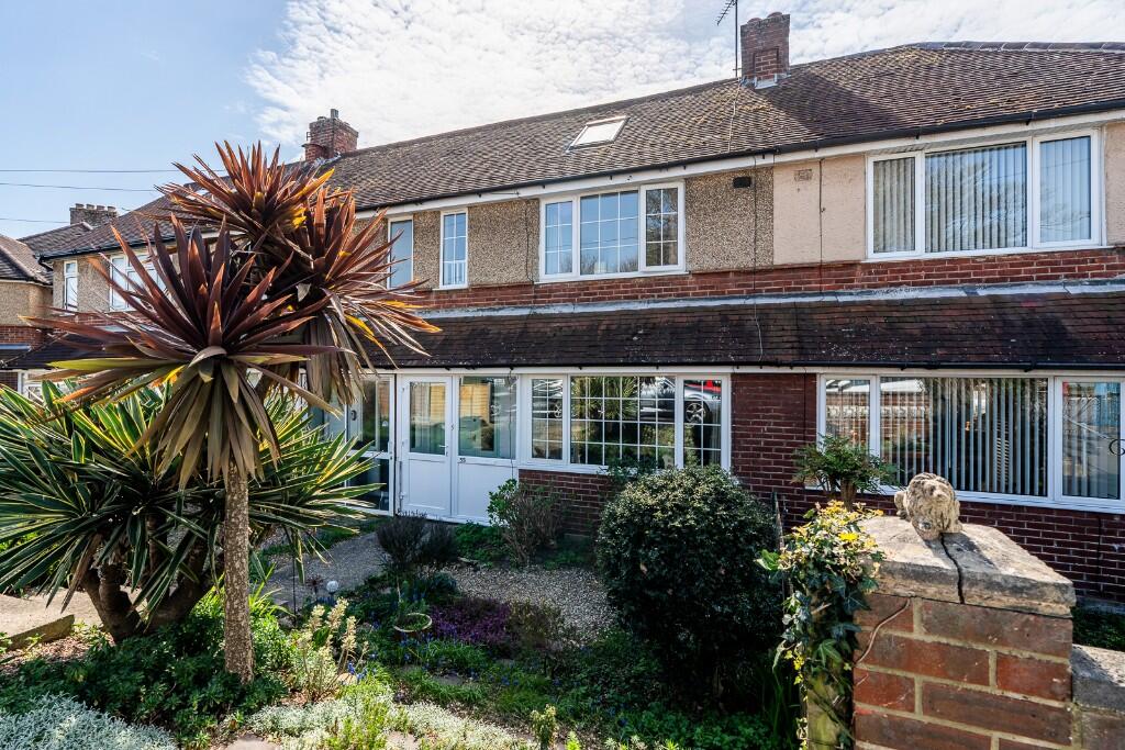3 bedroom terraced house for sale in Cliffe Avenue, Hamble, SO31