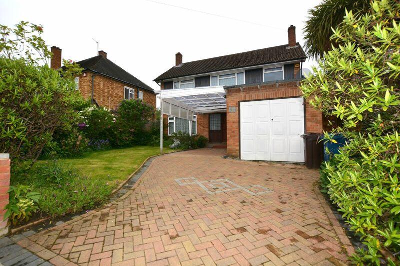 3 Bedroom Detached House For Sale In Albury Drive Pinner Ha5