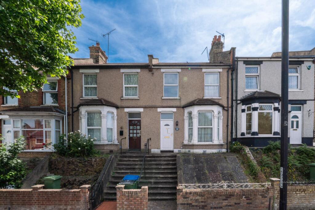 3 bedroom terraced house for sale in Basildon Road, London, Greater ...