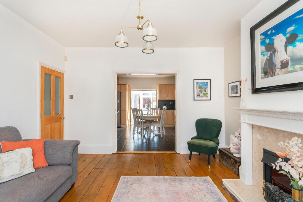 3 bedroom terraced house for sale in Ashville Road, Ashton, BS3