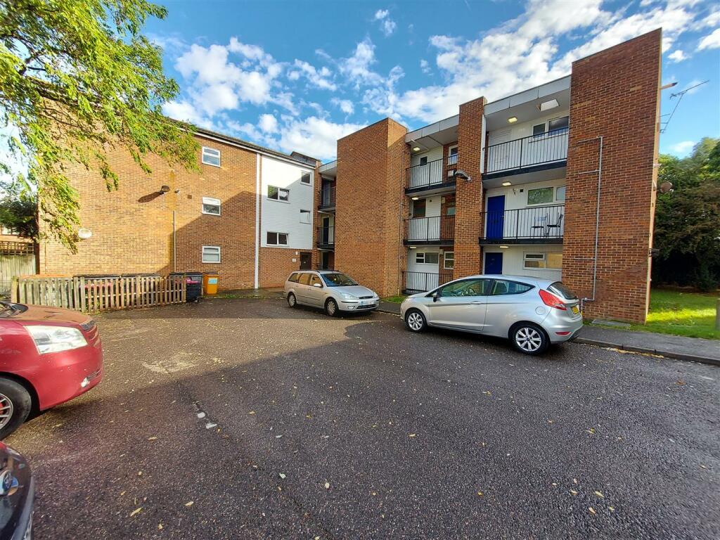 1 bedroom flat for sale in **NO ONWARD CHAIN** Appleford Court ...