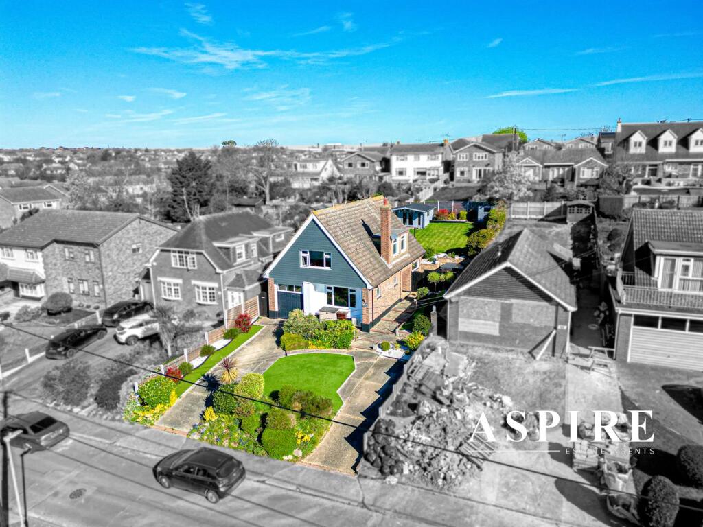 3 bedroom detached house for sale in VIDEO SHOWCASE INSIDE - Cumberland ...