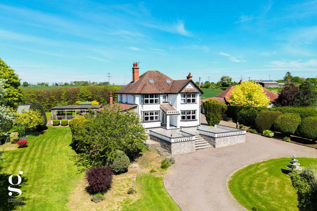 5 bedroom detached house for sale in Newtown, Leominster, Herefordshire ...