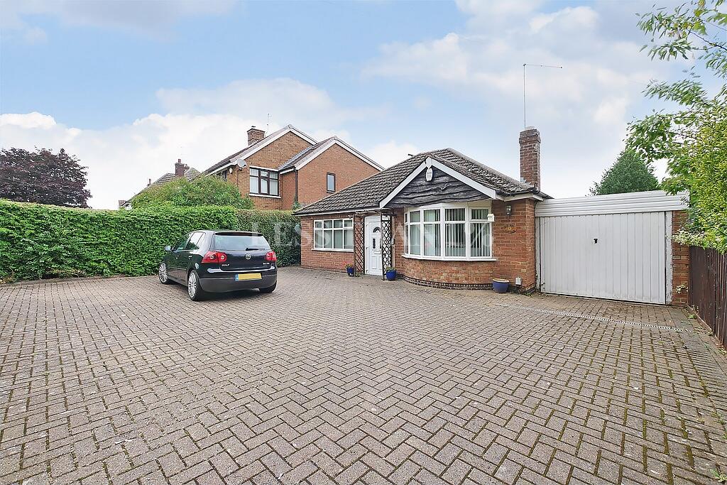 3 bedroom detached bungalow for sale in Booth Lane North - NN3
