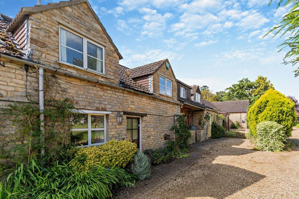 4 bedroom character property for sale in Mount Pleasant, Morcott ...