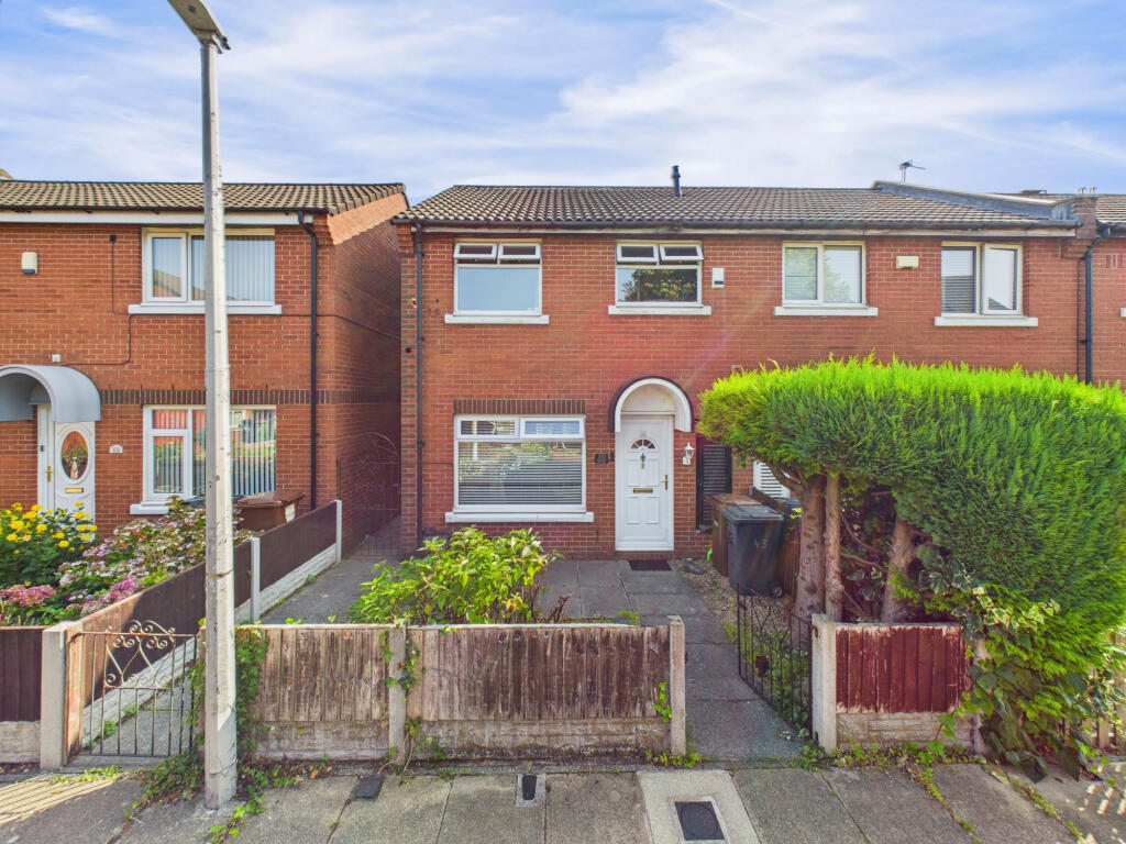 3 bedroom mews property for sale in Colman Court, Broadgate, PR1