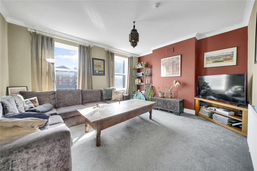 4 bedroom apartment for sale in Hackney Road, E2